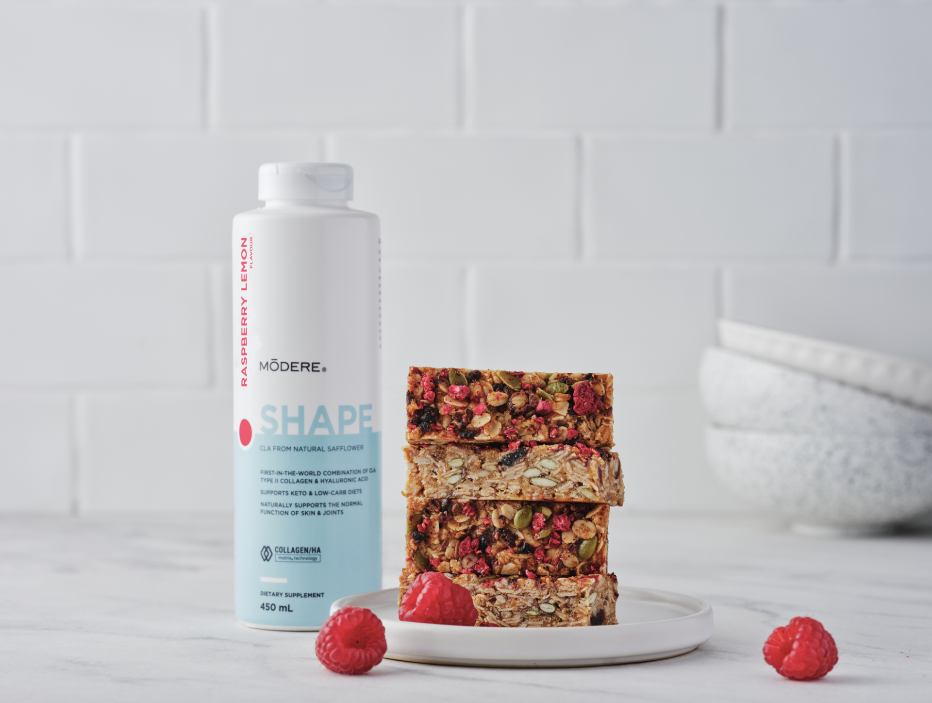 SHAPE RASPBERRY & LEMON GRANOLA BARS - The Latest