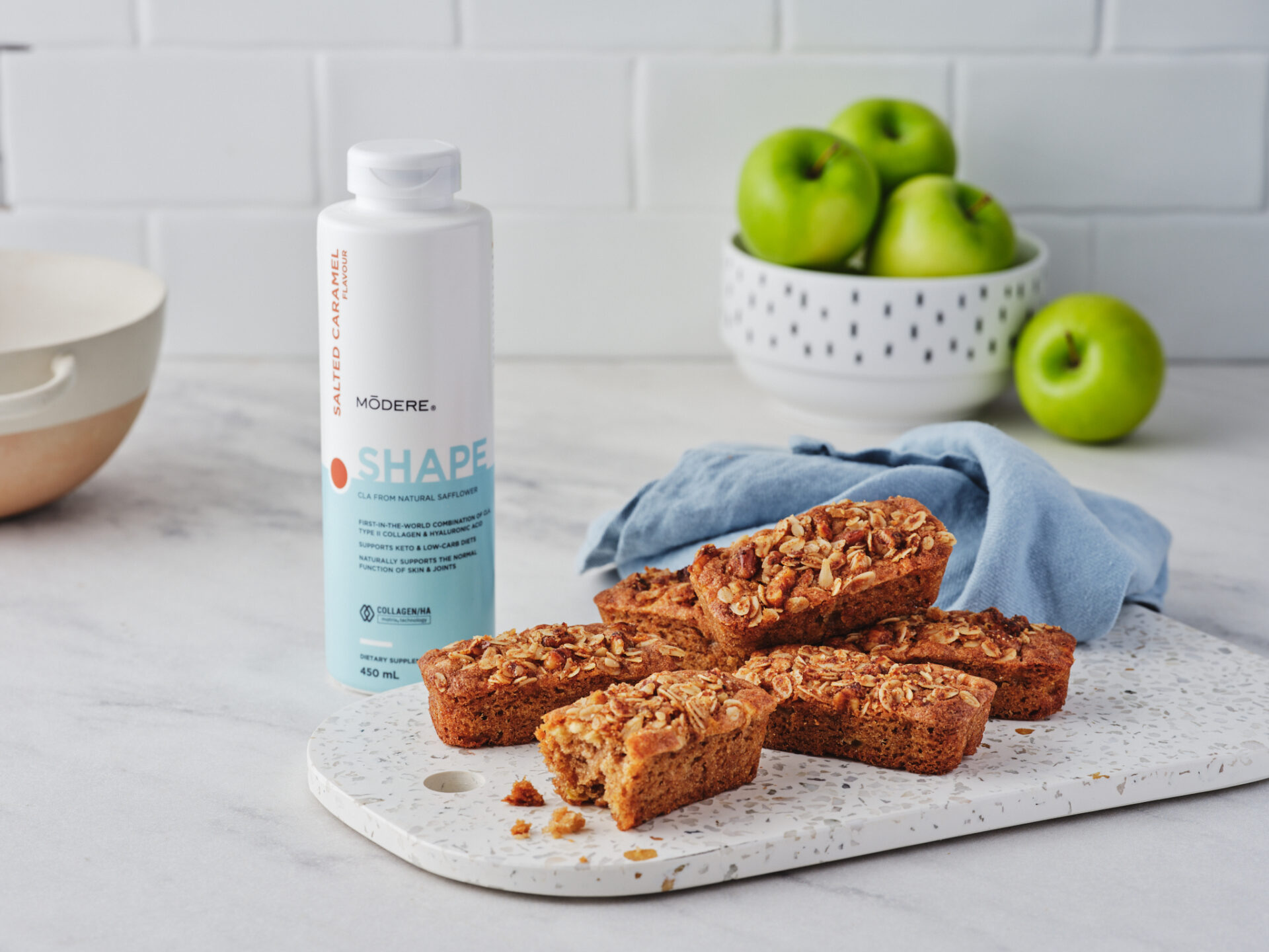 SHAPE SALTED CARAMEL & APPLE LOAF - The Latest